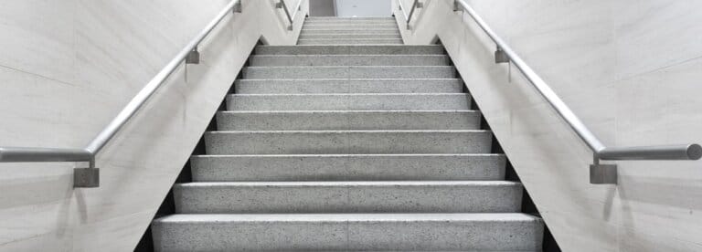 Cálculo de escada: como fazer, fórmula e dicas de segurança