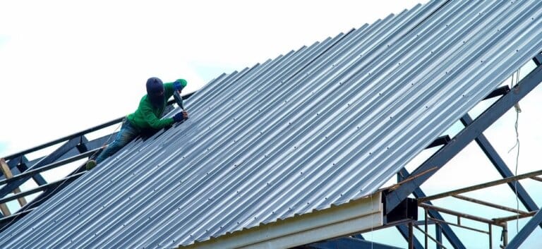 Telhas metálicas: quais os tipos e qual escolher?