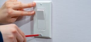 Tipos de interruptores e quando usar no seu projeto elétrico