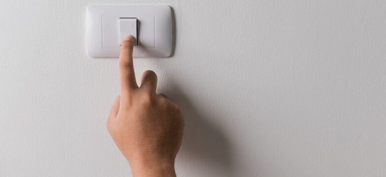 Tipos de interruptores e quando usar no seu projeto elétrico