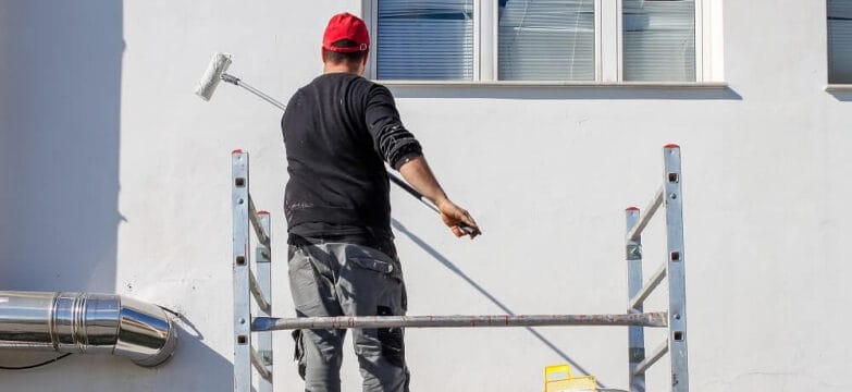 O que é tinta emborrachada e onde aplicar | Blog da Obramax